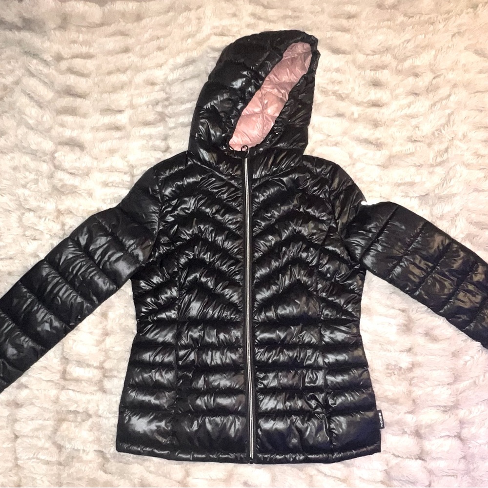 Noize Woman’s Black Puffer With Pink Interior - Gem